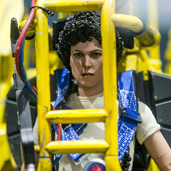 Power Loader with Ellen Ripley Sixth Scale Figure Set - Hot Toys ...